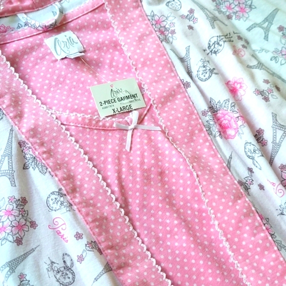 Aria | Intimates & Sleepwear | Aria Nightgown Robe Gown Set Pink White ...